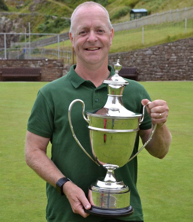 Colin Lifts Town Cup | Isle of Man County Crown Green Bowling ...